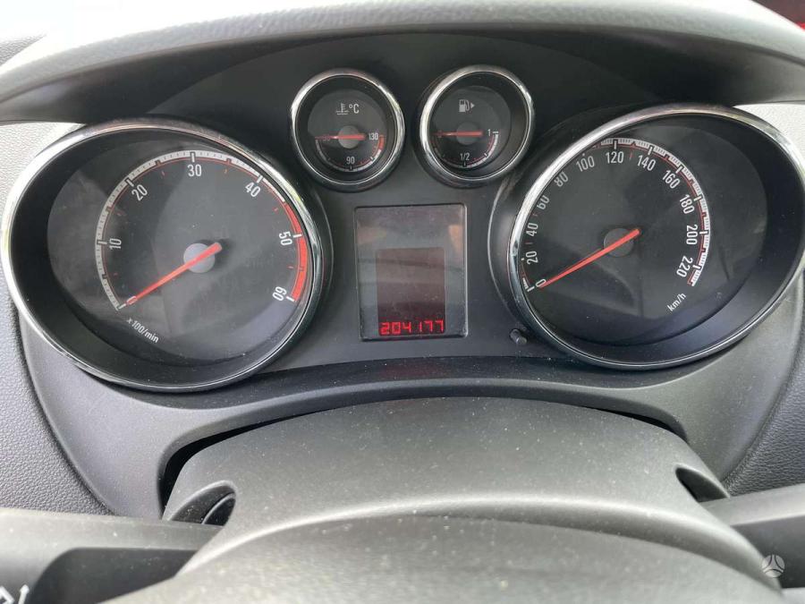 Grey Opel Meriva 2010 in Panevezys, with an engine capacity of 1.25 L and mileage of 205 thousand km for 1950 €, photo 9 on AUTOMOTO.COM.LV