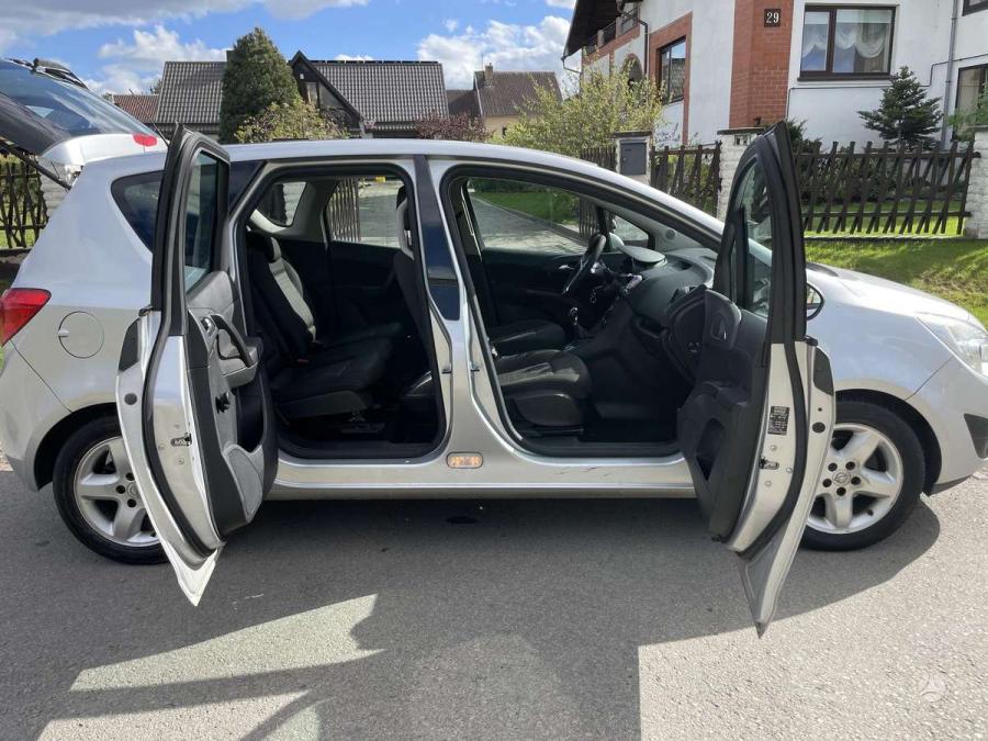 Grey Opel Meriva 2010 in Panevezys, with an engine capacity of 1.25 L and mileage of 205 thousand km for 1950 €, photo 11 on AUTOMOTO.COM.LV