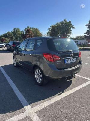 Grey Opel Meriva 2010 in Siauliai, with an engine capacity of 1.69 L and mileage of 331 thousand km for 2350 €, photo 3 on AUTOMOTO.COM.LV