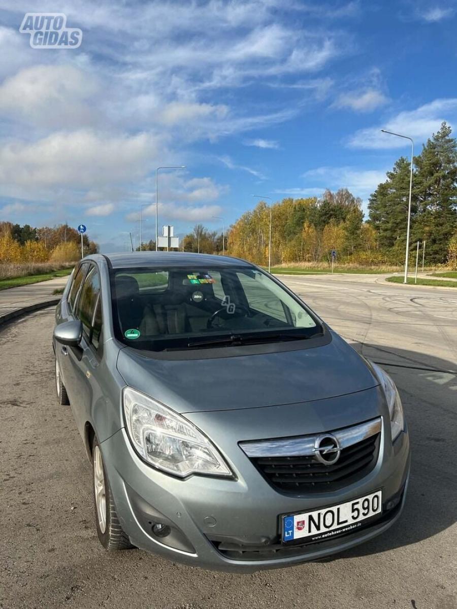 Grey Opel Meriva 2010 in Siauliai, with an engine capacity of 1.40 L and mileage of 269 thousand km for 2000 €, photo 4 on AUTOMOTO.COM.LV