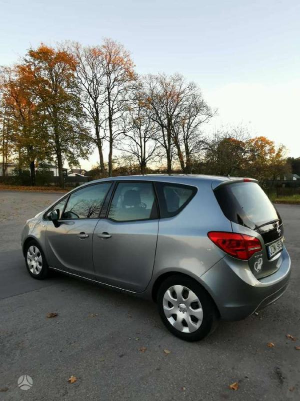 Grey Opel Meriva 2011 in Klaipeda, with an engine capacity of 1.25 L and mileage of 285 thousand km for 2950 €, photo 4 on AUTOMOTO.COM.LV