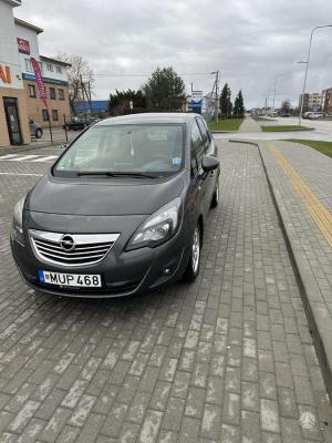 Pelēks Opel Meriva 2011 Kretinga, ar dzinēja tilpumu 1.70 L un nobraukumu 293 tūkst. km par 4000 €, foto  vietnē AUTOMOTO.COM.LV