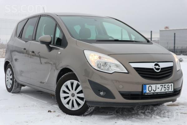 Grey Opel Meriva 2011 in Riga, with an engine capacity of 1.40 L and mileage of 171 thousand km for 3750 €, photo 1 on AUTOMOTO.COM.LV