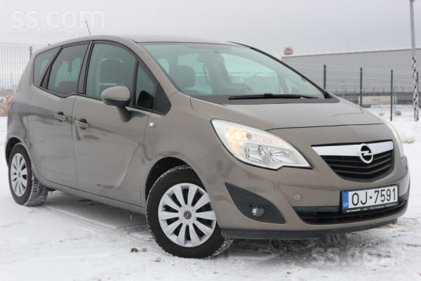 Grey Opel Meriva 2011 in Riga, with an engine capacity of 1.40 L and mileage of 171 thousand km for 3750 €, photo 2 on AUTOMOTO.COM.LV