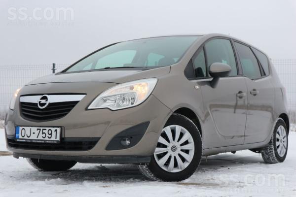 Grey Opel Meriva 2011 in Riga, with an engine capacity of 1.40 L and mileage of 171 thousand km for 3750 €, photo 4 on AUTOMOTO.COM.LV