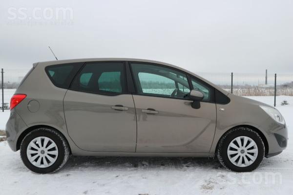 Grey Opel Meriva 2011 in Riga, with an engine capacity of 1.40 L and mileage of 171 thousand km for 3750 €, photo 6 on AUTOMOTO.COM.LV
