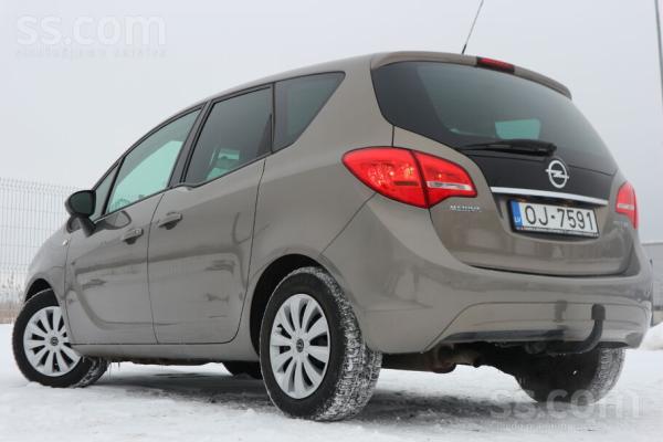 Grey Opel Meriva 2011 in Riga, with an engine capacity of 1.40 L and mileage of 171 thousand km for 3750 €, photo 10 on AUTOMOTO.COM.LV