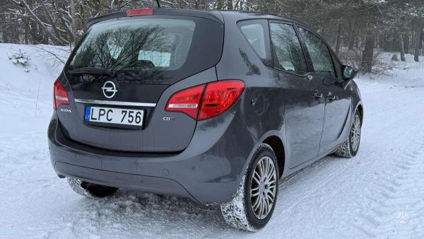 Grey Opel Meriva 2011 in Vilnius, with an engine capacity of 1.70 L and mileage of 218 thousand km for 2850 €, photo 4 on AUTOMOTO.COM.LV