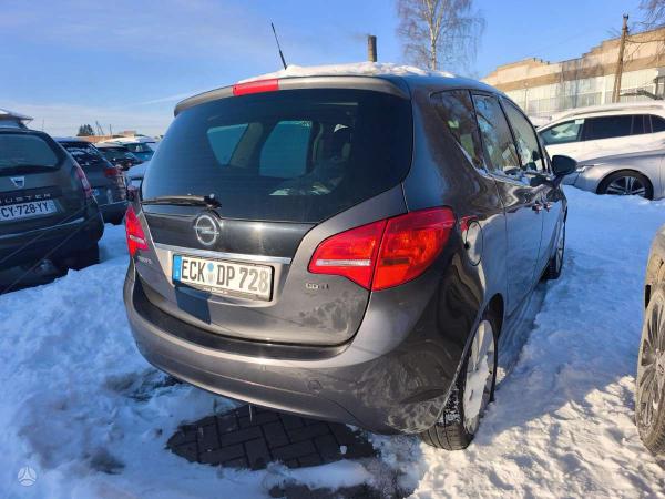 Grey Opel Meriva 2011 in Taurage, with an engine capacity of 1.69 L and mileage of 168 thousand km for 4650 €, photo 9 on AUTOMOTO.COM.LV