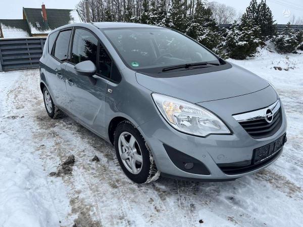 Grey Opel Meriva 2011 in Marijampole, with an engine capacity of 1.40 L and mileage of 109 thousand km for 4300 €, photo 2 on AUTOMOTO.COM.LV