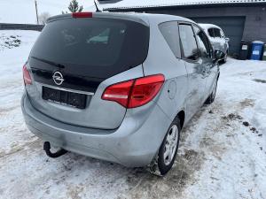 Grey Opel Meriva 2011 in Marijampole, with an engine capacity of 1.40 L and mileage of 109 thousand km for 4300 €, photo 4 on AUTOMOTO.COM.LV