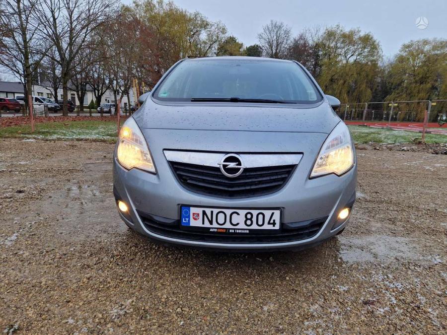 Grey Opel Meriva 2011 in Mazeikiai, with an engine capacity of 1.40 L and mileage of 176 thousand km for 3400 €, photo 7 on AUTOMOTO.COM.LV