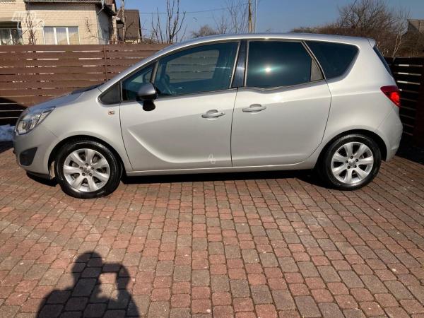 Grey Opel Meriva 2011 in Kretinga, with an engine capacity of 1.40 L and mileage of 134 thousand km for 4099 €, photo 10 on AUTOMOTO.COM.LV