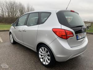 Grey Opel Meriva 2011 in Telschi, with an engine capacity of 1.70 L and mileage of 282 thousand km for 3400 €, photo 5 on AUTOMOTO.COM.LV