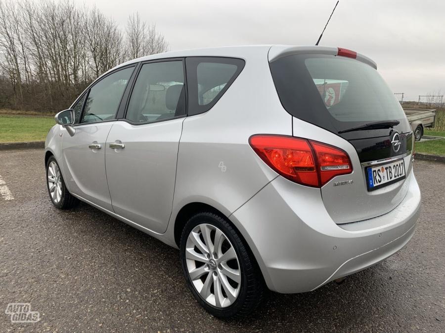 Grey Opel Meriva 2011 in Telschi, with an engine capacity of 1.70 L and mileage of 282 thousand km for 3400 €, photo 5 on AUTOMOTO.COM.LV
