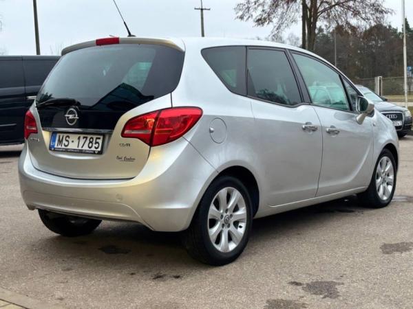 Grey Opel Meriva 2011 in Riga, with an engine capacity of 1.70 L and mileage of 250 thousand km for 3899 €, photo 7 on AUTOMOTO.COM.LV