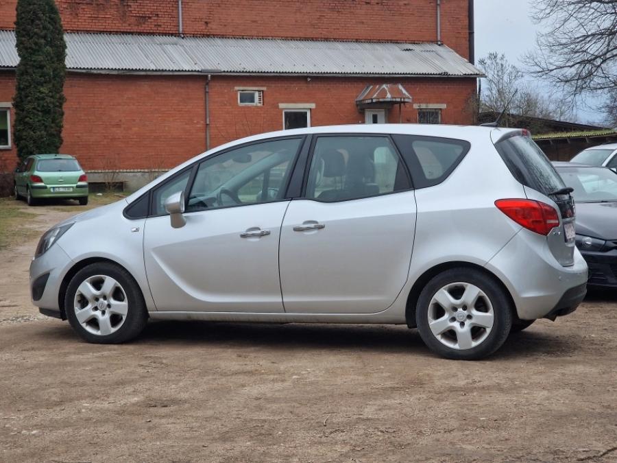 Pelēks Opel Meriva 2011 Rīga, ar dzinēja tilpumu 1.70 L un nobraukumu 302 tūkst. km par 4350 €, foto 7 vietnē AUTOMOTO.COM.LV