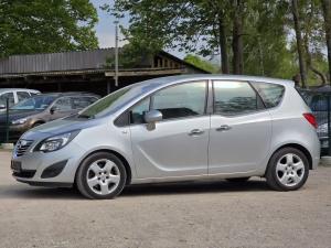 Grey Opel Meriva 2011 in Grobiņa, with an engine capacity of 1.70 L and mileage of 302 thousand km for 3750 €, photo 4 on AUTOMOTO.COM.LV