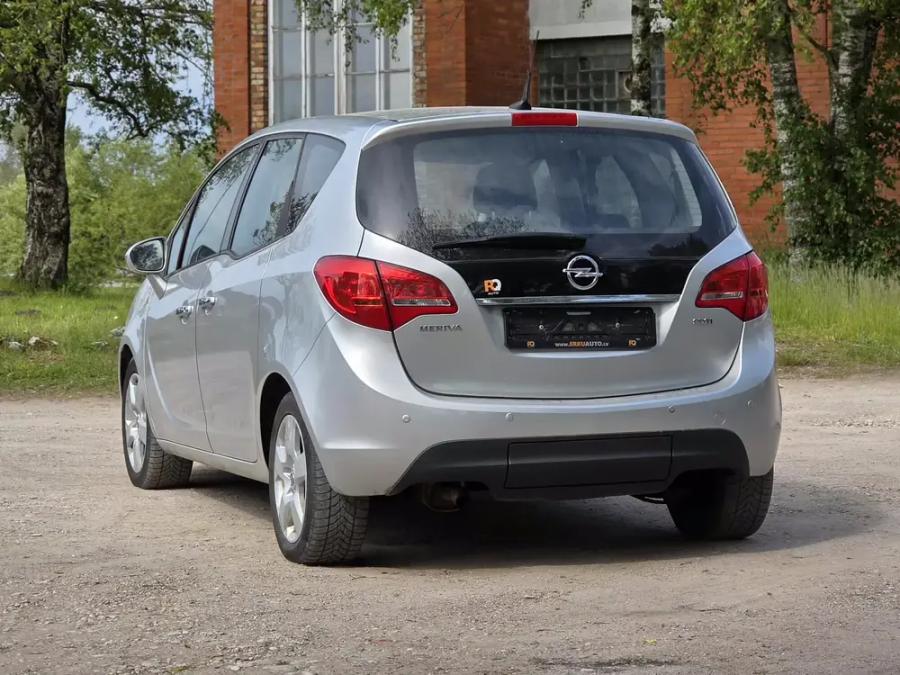 Grey Opel Meriva 2011 in Grobiņa, with an engine capacity of 1.70 L and mileage of 302 thousand km for 3750 €, photo 7 on AUTOMOTO.COM.LV