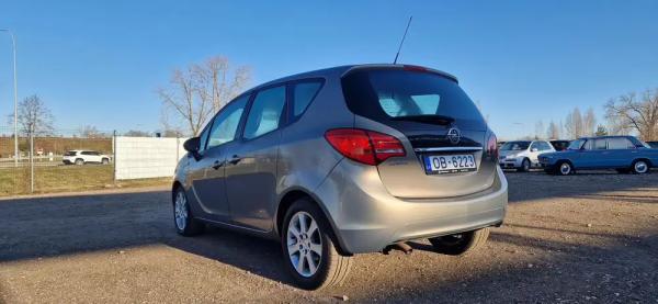Grey Opel Meriva 2011 in Daugavpils, with an engine capacity of 1.70 L and mileage of 252 thousand km for 4350 €, photo 3 on AUTOMOTO.COM.LV