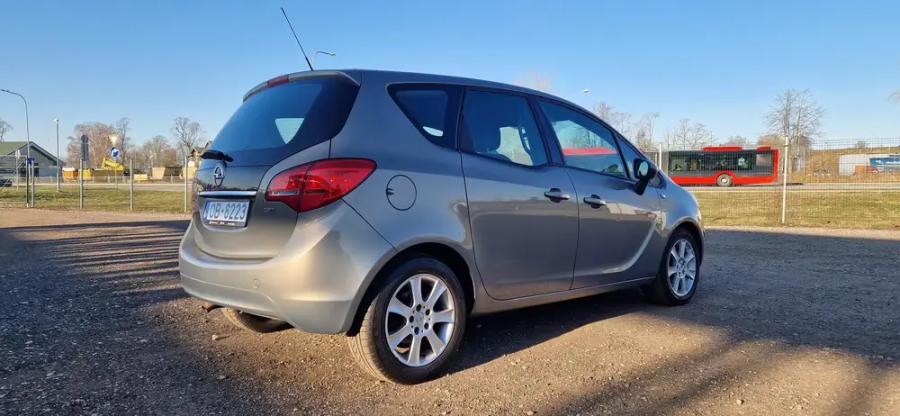 Pelēks Opel Meriva 2011 Daugavpils, ar dzinēja tilpumu 1.70 L un nobraukumu 252 tūkst. km par 4350 €, foto 6 vietnē AUTOMOTO.COM.LV
