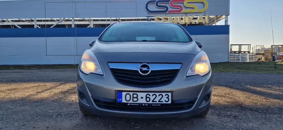 Pelēks Opel Meriva 2011 Daugavpils, ar dzinēja tilpumu 1.70 L un nobraukumu 252 tūkst. km par 4350 €, foto 9 vietnē AUTOMOTO.COM.LV