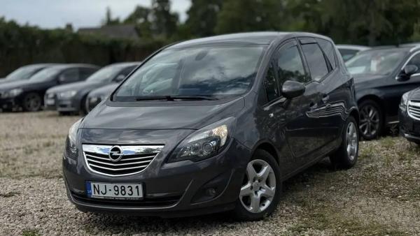 Pelēks Opel Meriva 2011 Jelgava, ar dzinēja tilpumu 1.70 L un nobraukumu 202 tūkst. km par 3890 €, foto 2 vietnē AUTOMOTO.COM.LV