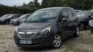 Grey Opel Meriva 2011 in Jelgava, with an engine capacity of 1.70 L and mileage of 202 thousand km for 3890 €, photo 3 on AUTOMOTO.COM.LV