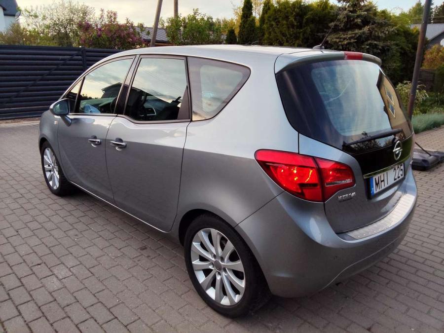 Pelēks Opel Meriva 2011 Viļņa, ar dzinēja tilpumu 1.69 L un nobraukumu 250 tūkst. km par 4250 €, foto 5 vietnē AUTOMOTO.COM.LV
