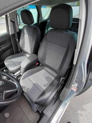 Grey Opel Meriva 2011 in Vilnius, with an engine capacity of 1.40 L and mileage of 235 thousand km for 2200 €, photo 9 on AUTOMOTO.COM.LV