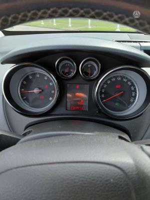 Grey Opel Meriva 2011 in Vilnius, with an engine capacity of 1.40 L and mileage of 235 thousand km for 2200 €, photo 12 on AUTOMOTO.COM.LV