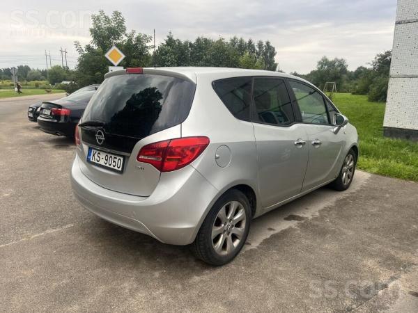 Grey Opel Meriva 2011 in Jelgava, with an engine capacity of 1.70 L and mileage of 228 thousand km for 2170 €, photo 1 on AUTOMOTO.COM.LV
