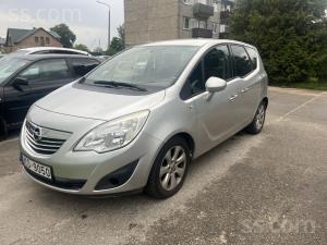 Grey Opel Meriva 2011 in Jelgava, with an engine capacity of 1.70 L and mileage of 228 thousand km for 2170 €, photo 5 on AUTOMOTO.COM.LV