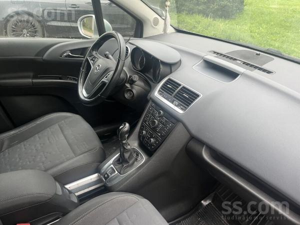 Grey Opel Meriva 2011 in Jelgava, with an engine capacity of 1.70 L and mileage of 228 thousand km for 2170 €, photo 5 on AUTOMOTO.COM.LV