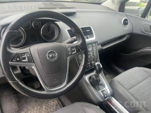 Grey Opel Meriva 2011 in Jelgava, with an engine capacity of 1.70 L and mileage of 228 thousand km for 2170 €, photo 8 on AUTOMOTO.COM.LV