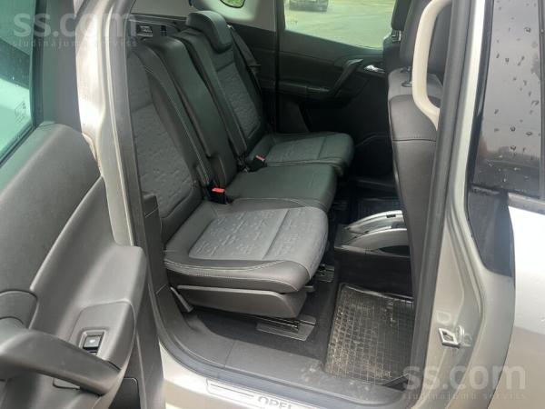 Grey Opel Meriva 2011 in Jelgava, with an engine capacity of 1.70 L and mileage of 228 thousand km for 2170 €, photo 8 on AUTOMOTO.COM.LV