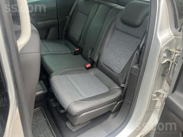 Grey Opel Meriva 2011 in Jelgava, with an engine capacity of 1.70 L and mileage of 228 thousand km for 2170 €, photo 9 on AUTOMOTO.COM.LV