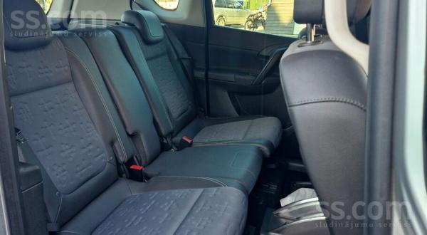 Grey Opel Meriva 2011 in Jelgava, with an engine capacity of 1.70 L and mileage of 229 thousand km for 2550 €, photo 9 on AUTOMOTO.COM.LV