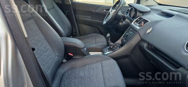 Grey Opel Meriva 2011 in Jelgava, with an engine capacity of 1.70 L and mileage of 229 thousand km for 2550 €, photo 10 on AUTOMOTO.COM.LV
