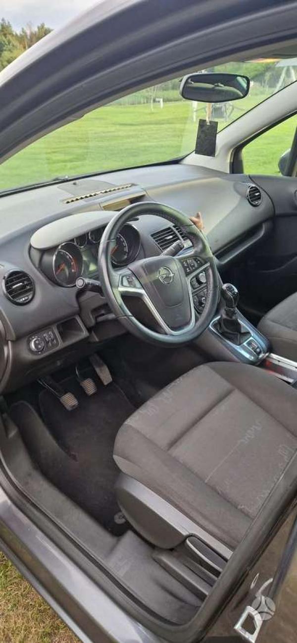 Pelēks Opel Meriva 2011 Viļņa, ar dzinēja tilpumu 1.40 L un nobraukumu 257 tūkst. km par 3200 €, foto 2 vietnē AUTOMOTO.COM.LV