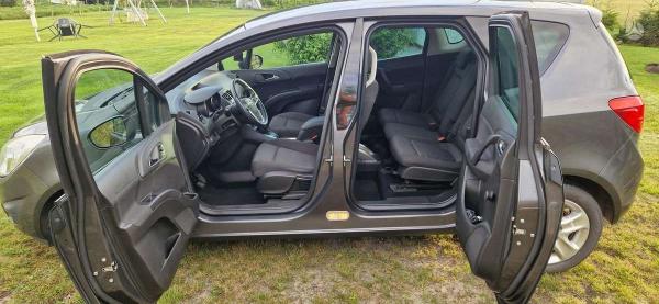 Pelēks Opel Meriva 2011 Viļņa, ar dzinēja tilpumu 1.40 L un nobraukumu 257 tūkst. km par 3200 €, foto 5 vietnē AUTOMOTO.COM.LV