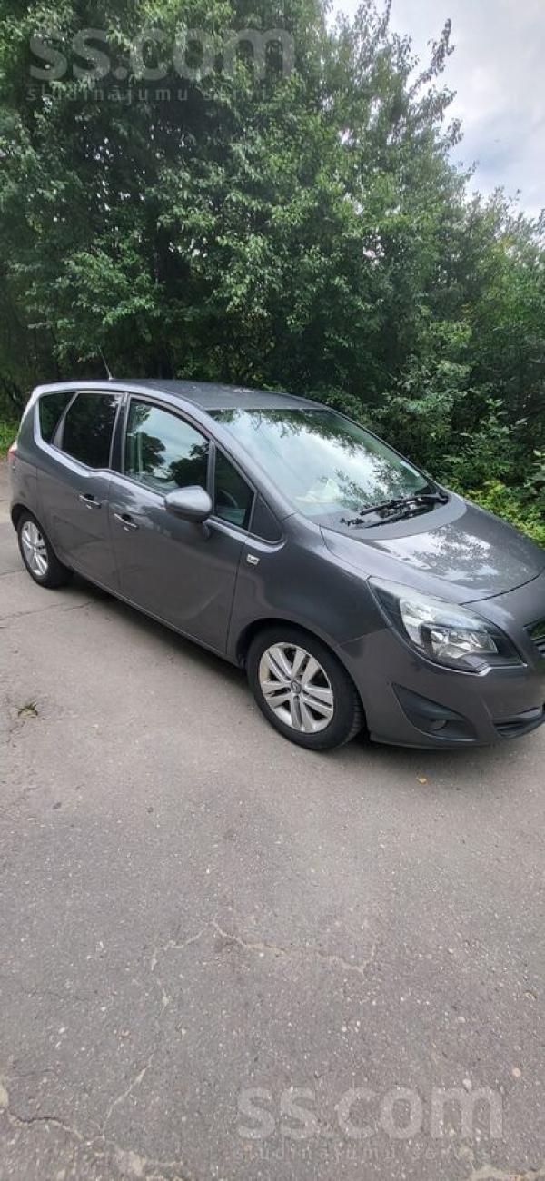 Pelēks Opel Meriva 2011 Rīga, ar dzinēja tilpumu 1.70 L un nobraukumu 111 tūkst. km par 3800 €, foto 3 vietnē AUTOMOTO.COM.LV