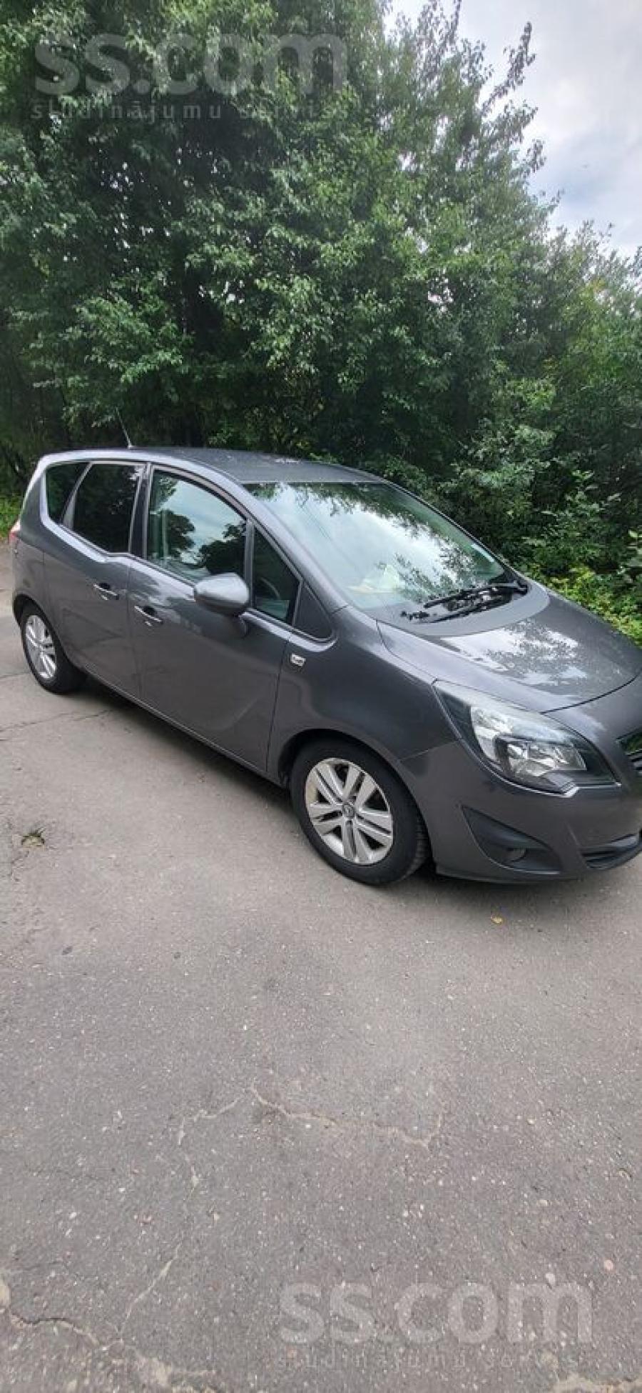 Pelēks Opel Meriva 2011 Rīga, ar dzinēja tilpumu 1.70 L un nobraukumu 111 tūkst. km par 3800 €, foto 4 vietnē AUTOMOTO.COM.LV