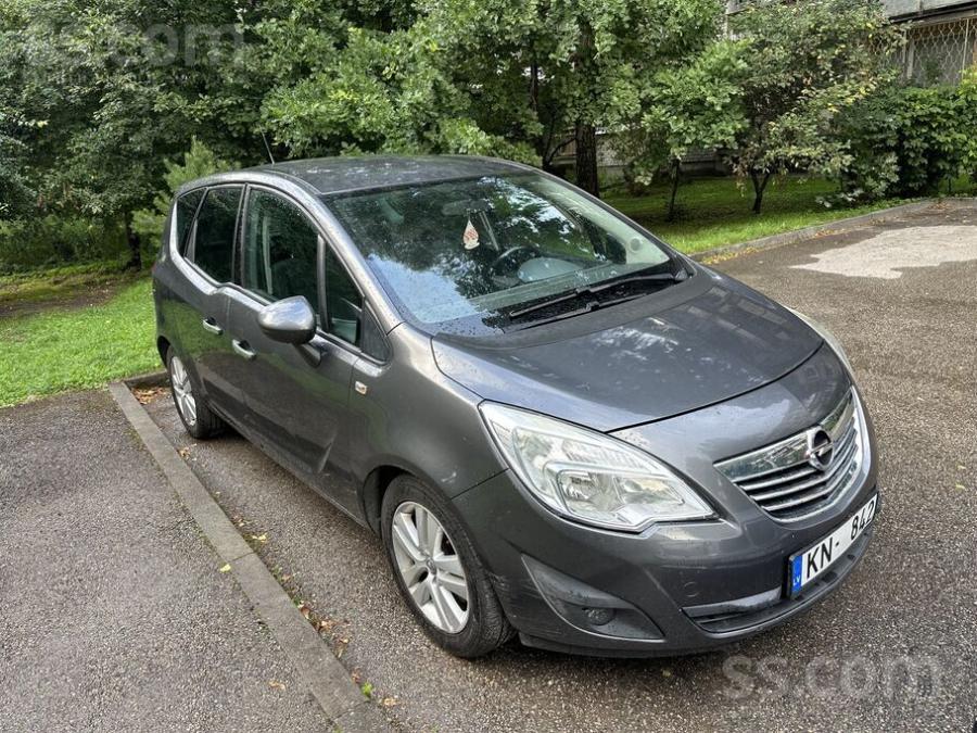 Pelēks Opel Meriva 2011 Rīga, ar dzinēja tilpumu 1.70 L un nobraukumu 245 tūkst. km par 1100 €, foto 3 vietnē AUTOMOTO.COM.LV