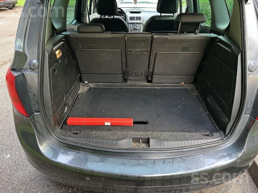 Pelēks Opel Meriva 2011 Rīga, ar dzinēja tilpumu 1.70 L un nobraukumu 245 tūkst. km par 1100 €, foto 10 vietnē AUTOMOTO.COM.LV