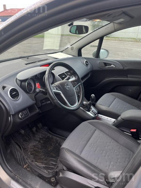 Grey Opel Meriva 2011 in Madona, with an engine capacity of 1.70 L and mileage of 323 thousand km for 1700 €, photo 6 on AUTOMOTO.COM.LV