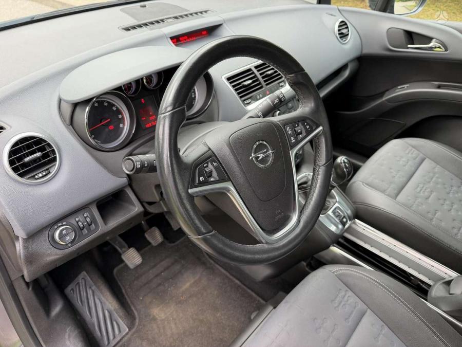 Grey Opel Meriva 2011 in Utena, with an engine capacity of 1.40 L and mileage of 188 thousand km for 3700 €, photo 6 on AUTOMOTO.COM.LV