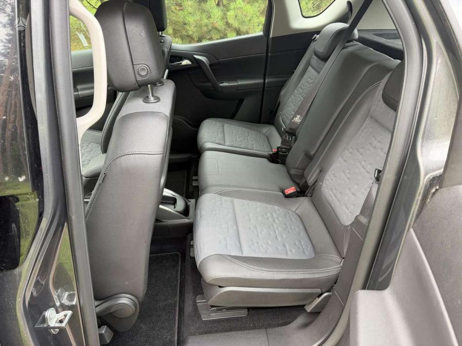 Grey Opel Meriva 2011 in Utena, with an engine capacity of 1.40 L and mileage of 188 thousand km for 3700 €, photo 11 on AUTOMOTO.COM.LV