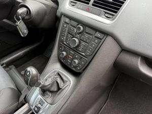Grey Opel Meriva 2011 in Utena, with an engine capacity of 1.40 L and mileage of 188 thousand km for 3700 €, photo 12 on AUTOMOTO.COM.LV