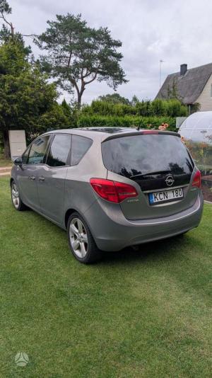 Pelēks Opel Meriva 2011 Kauņa, ar dzinēja tilpumu 1.36 L un nobraukumu 216 tūkst. km par 2650 €, foto 5 vietnē AUTOMOTO.COM.LV